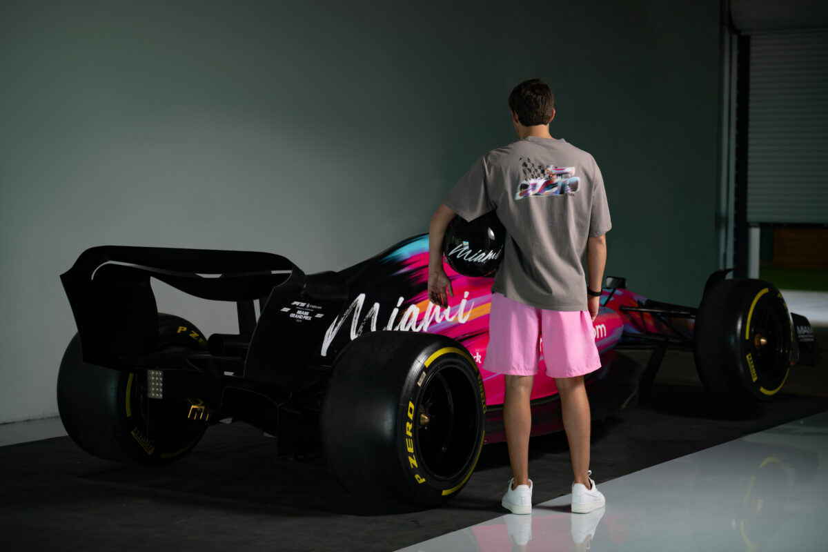 MIA Shop - New Merchandise Store